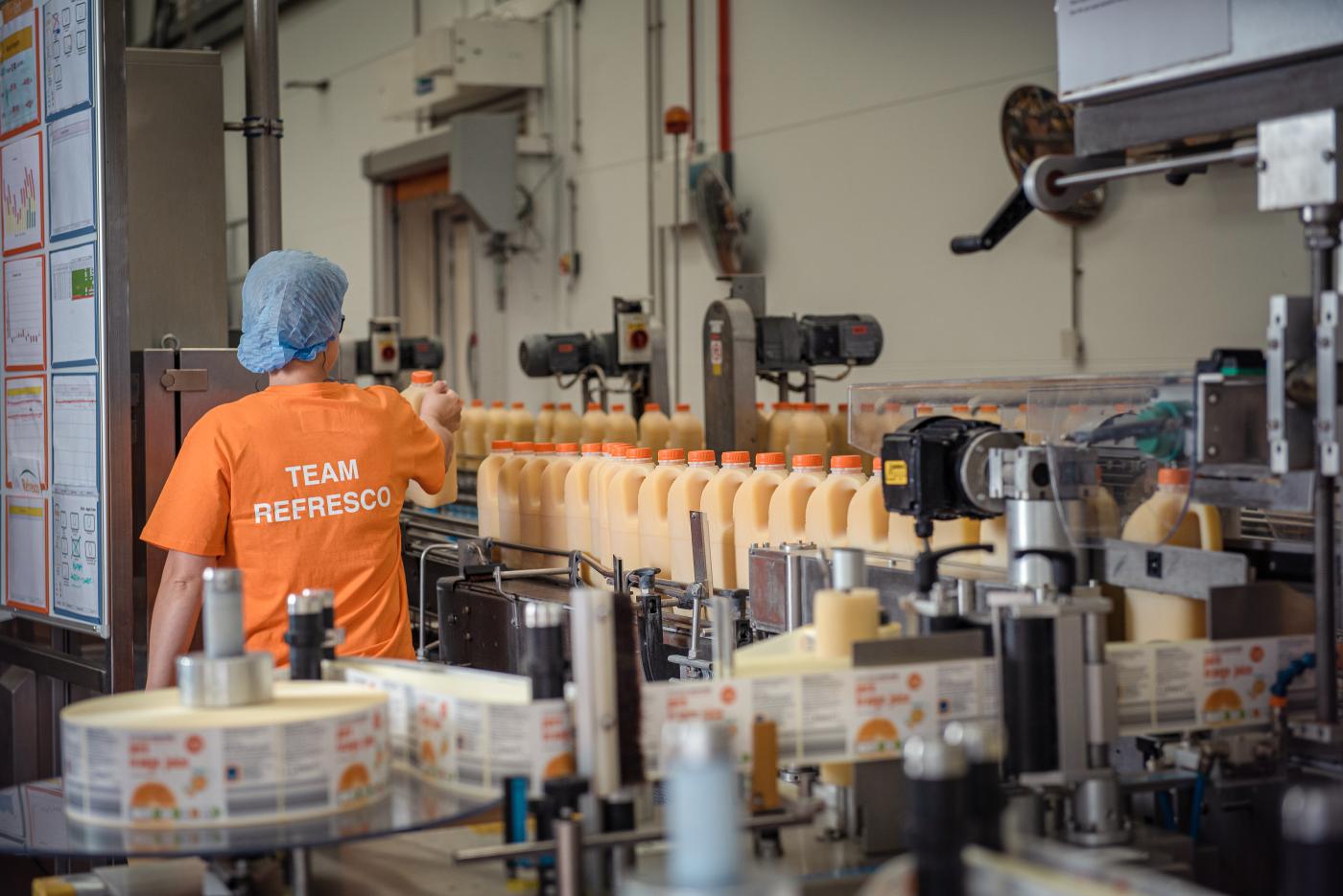 Our drinks on every table | Refresco